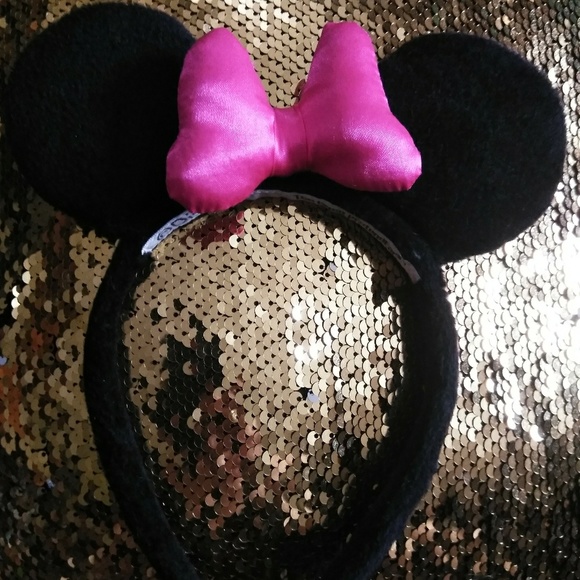 Disney | Accessories | Nwot Minnie Mouse Velour Ears And Satin Bow ...